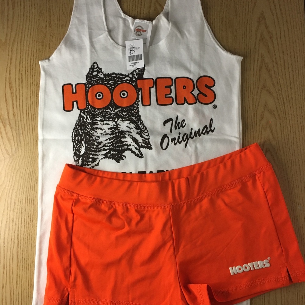 New Hooters Girl Uniform Bundle Tank & Shorts Clearwa… - Gem